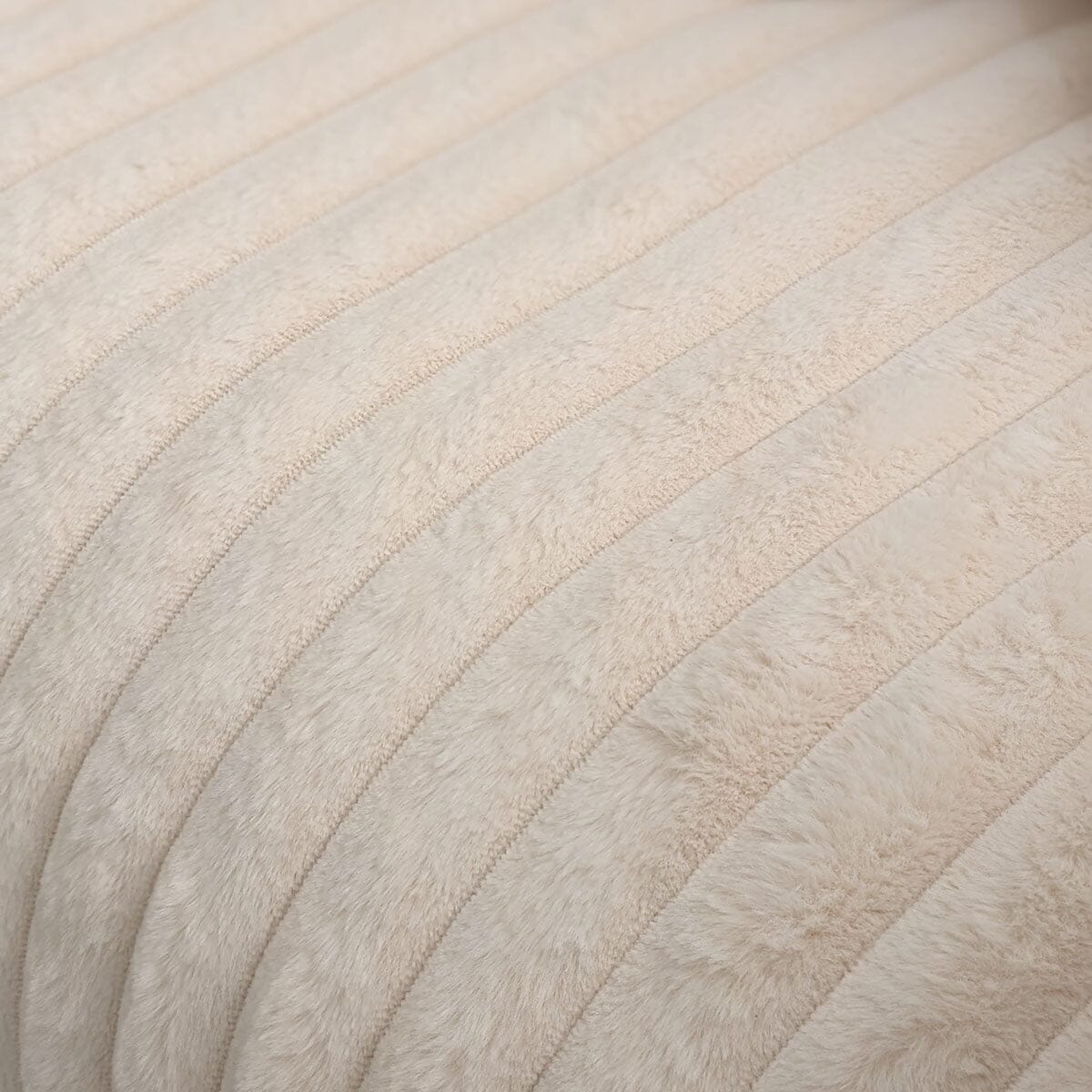 Aspen Cream Faux Fur Chunky Ribbed Large Sofa – Rowen Homes