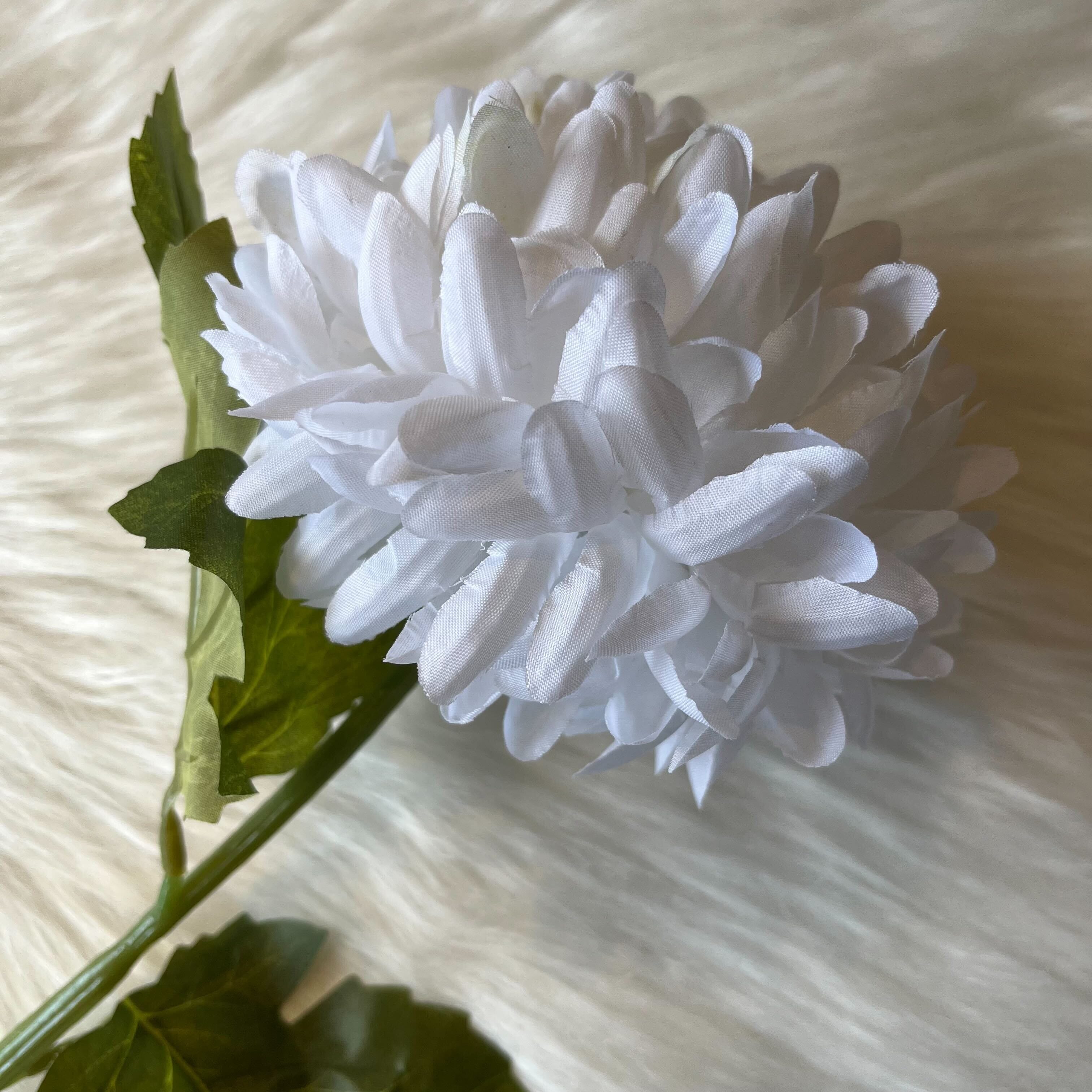 Faux White Pom Pom Single Stem Flower – Rowen Homes