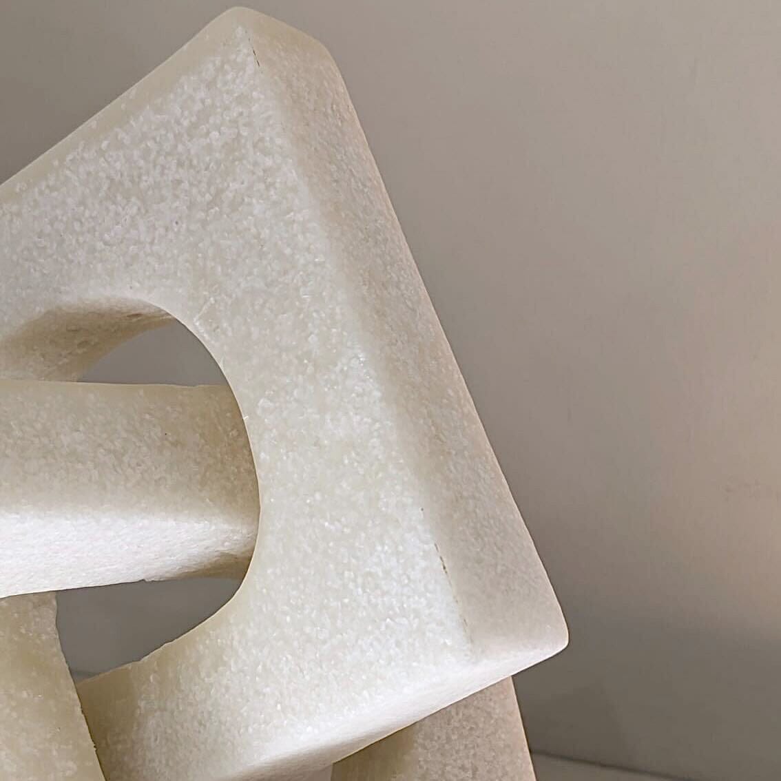 Honey Natural Stone Link Decorative Ornament – Rowen Homes