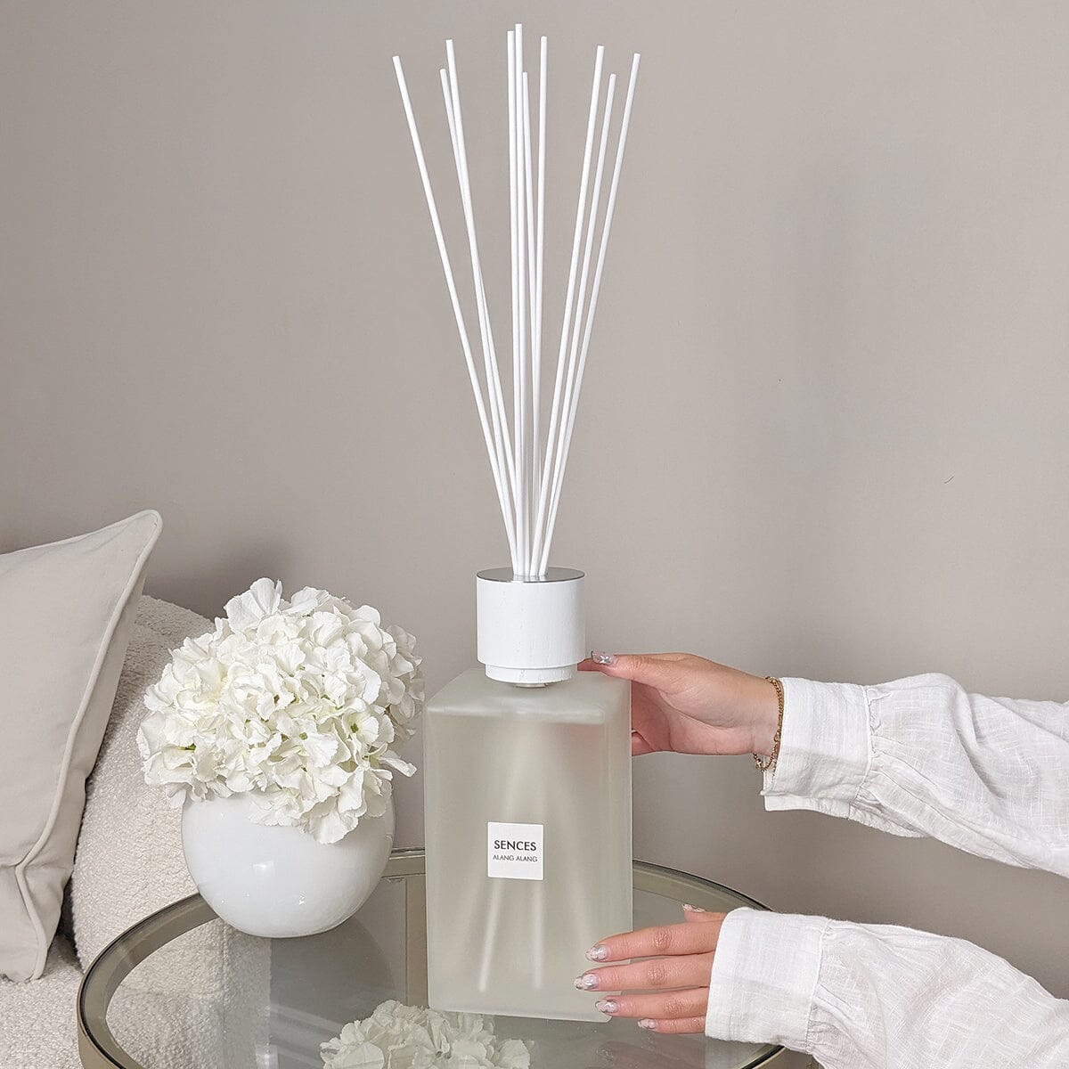 White Alang Alang XL Statement Reed Diffuser- 2200ml – Rowen Homes